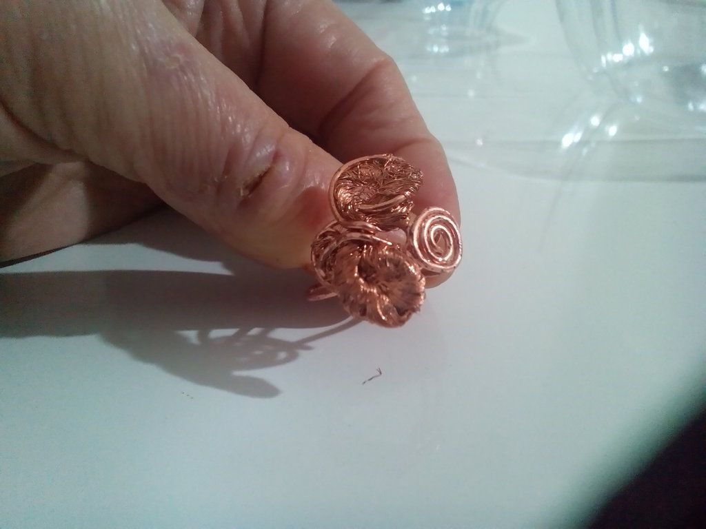 Anello, in filo di rame e tessuto di rame - Gioielli - Anelli - di ...