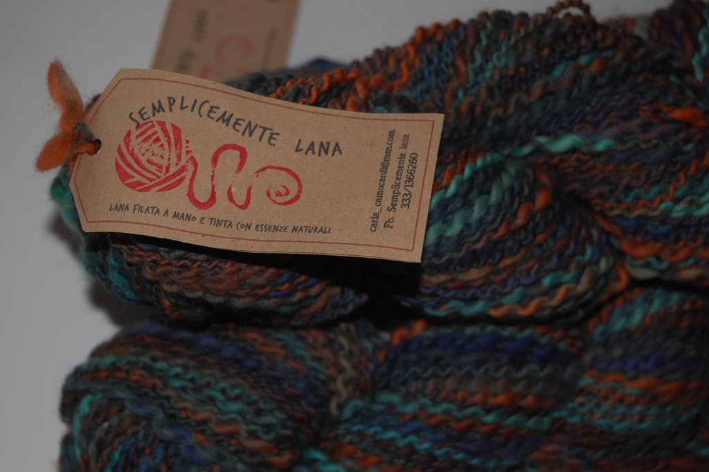 lana filata a mano - Materiali - Materiali fatti a mano - di Sempli ...
