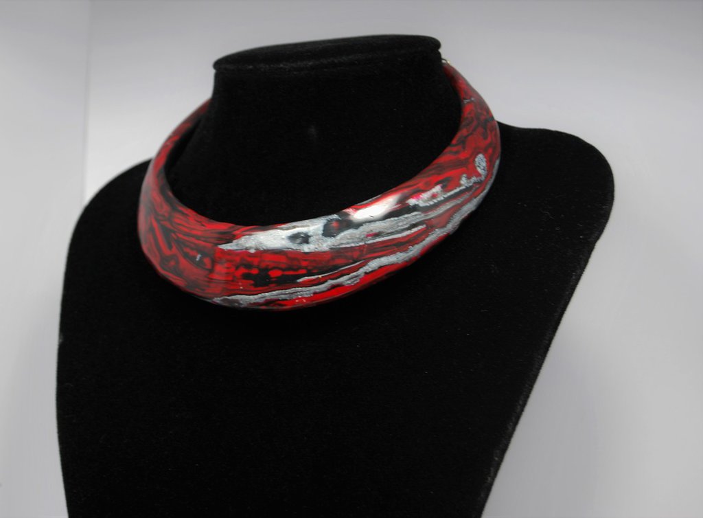collier rigido in fimo, rosso argento e nero - Gioielli - Collane ...