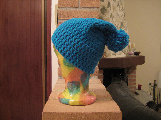 Cappello ragazza azzurro con pompom - Donna - Abbigliamento - di Lu ... Cappello ragazza azzurro con pompom - Donna - Abbigliamento - di Lu ...