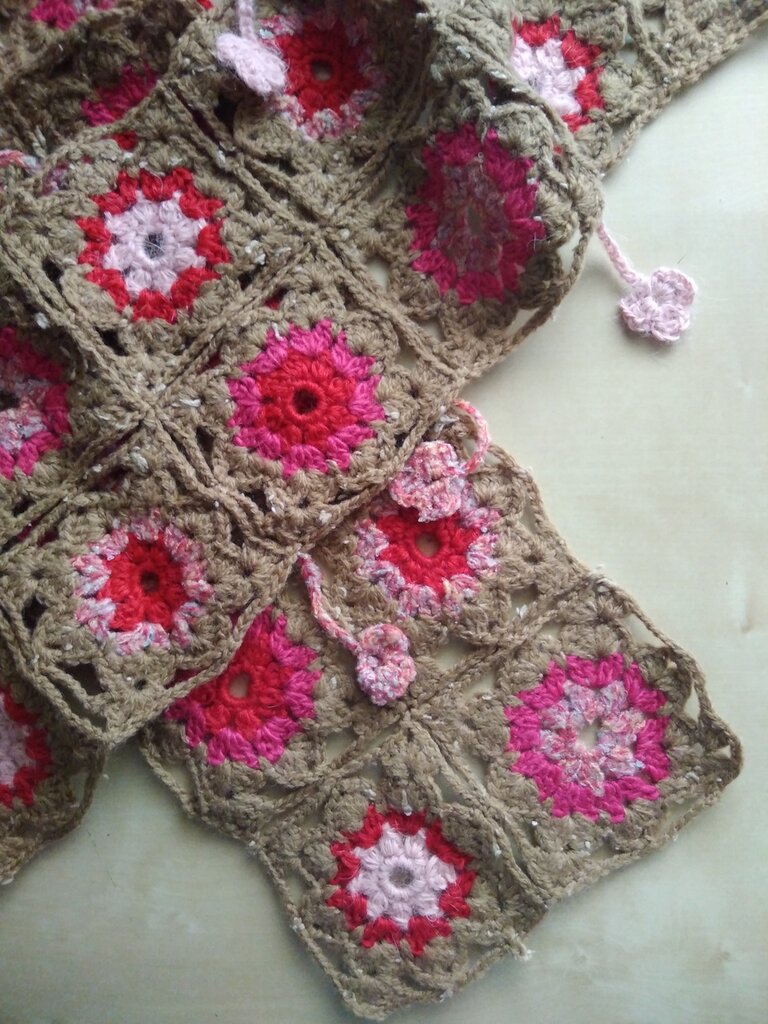 sciarpa uncinetto bambina con frangie motivo granny square boho ros... | su MissHobby