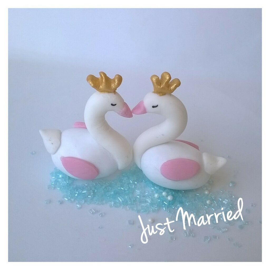 Cigno con corona, confetti decorati, nascita - Feste - Bomboniere ...