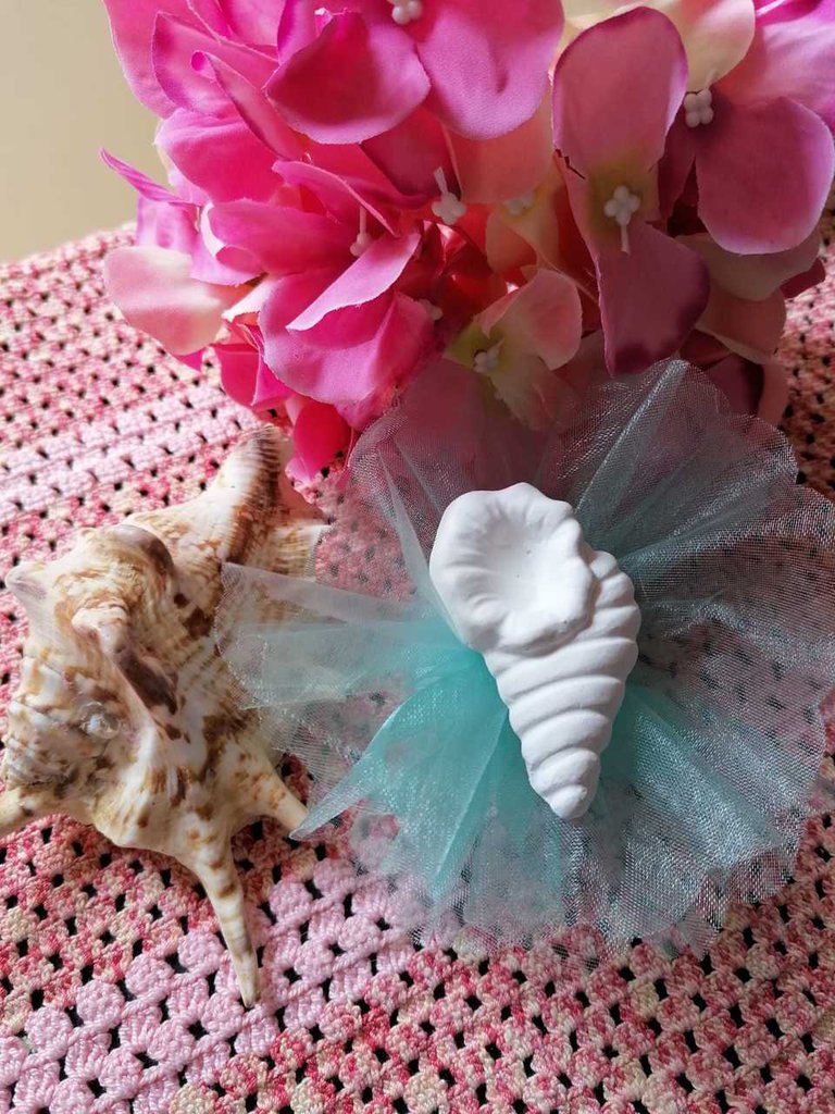 Cornucopia marina in gesso ceramico su tulle - Feste - Bomboniere ...