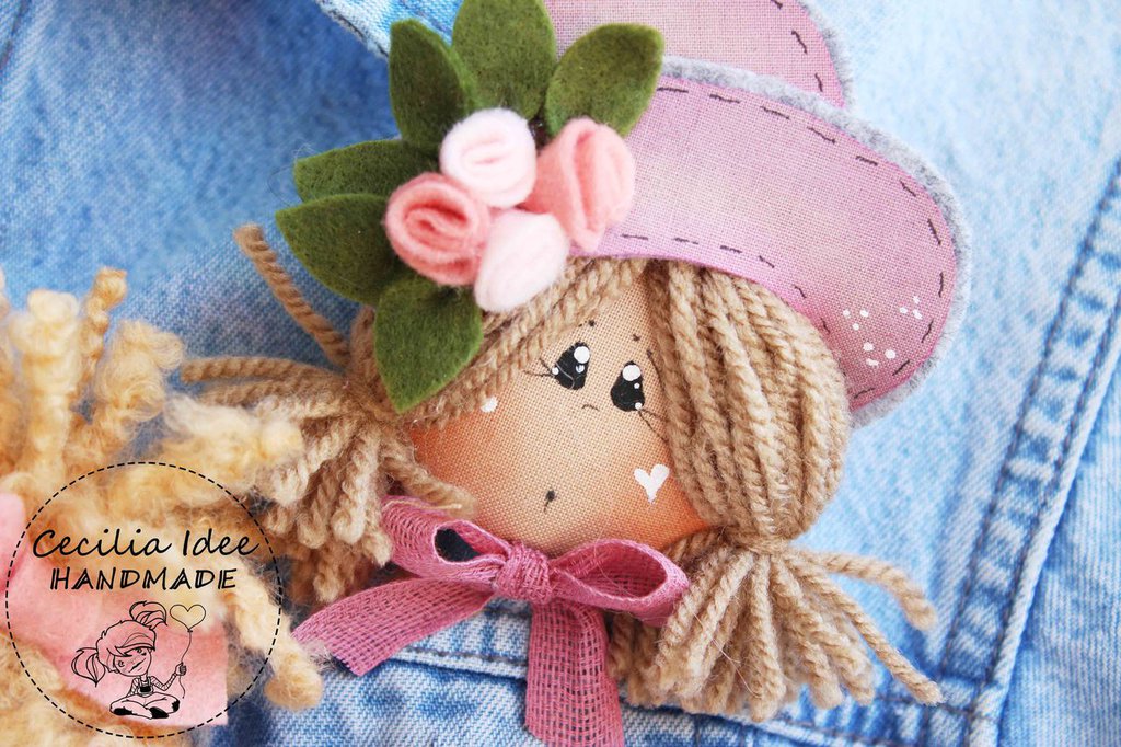 Spilla con faccine - Donna - Accessori - di Cecilia Idee Handmade | su ...