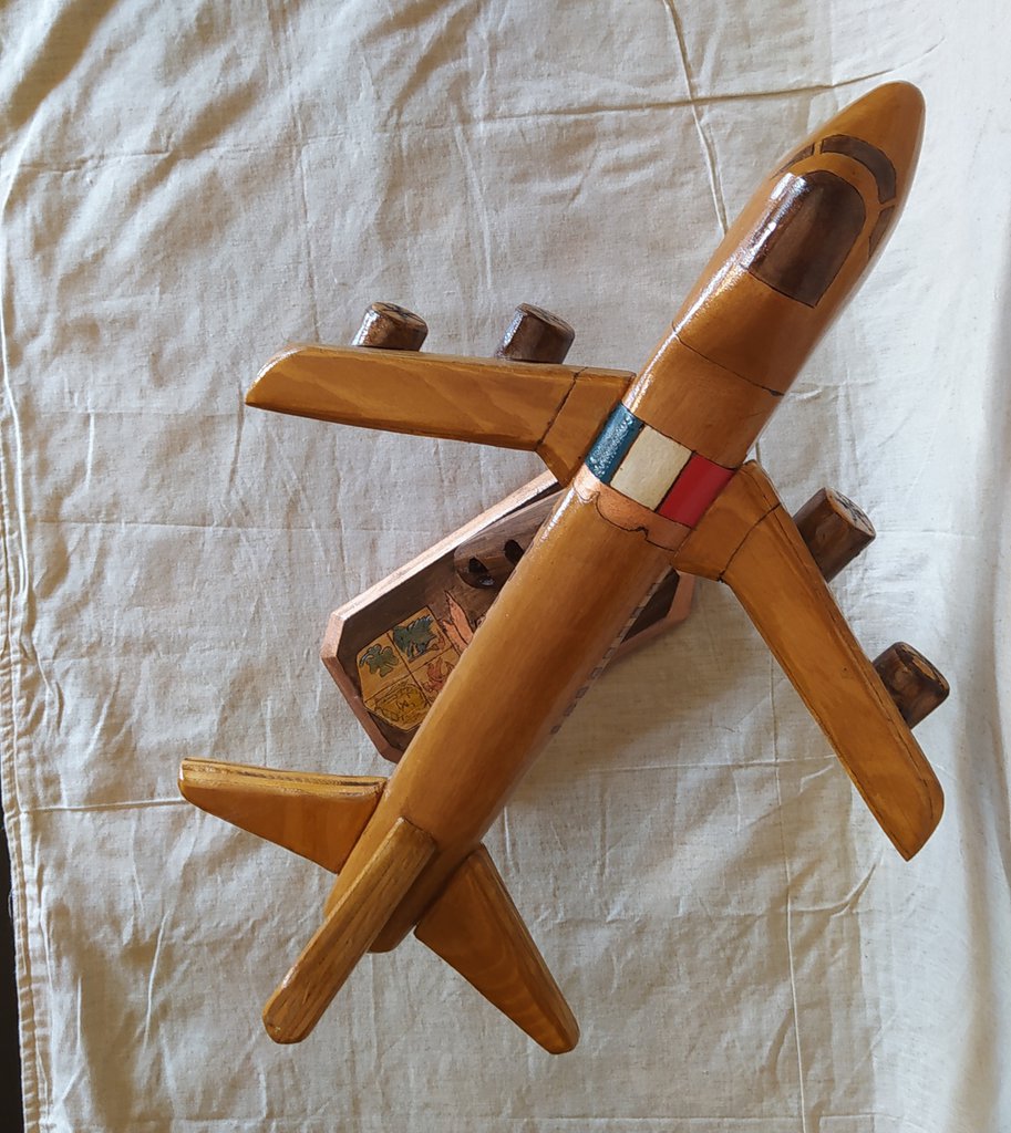 Modello di aereo in legno - Per la casa e per te - Produzioni artis ...