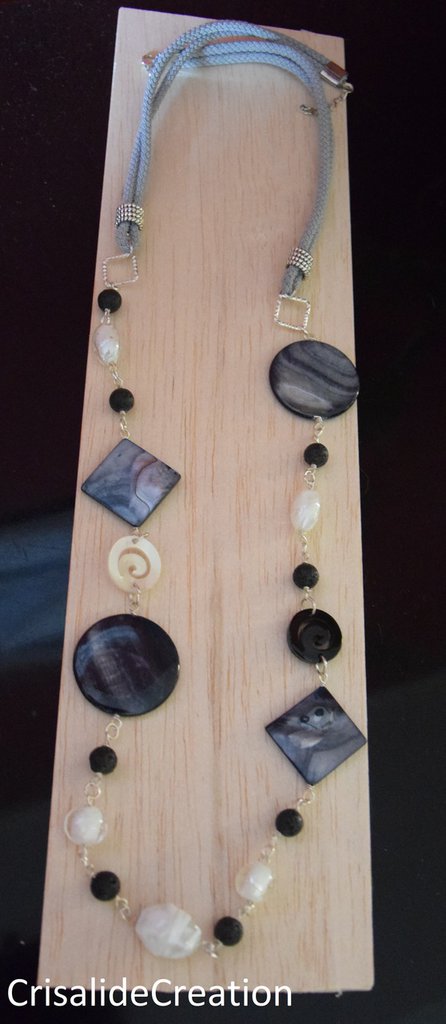 Collana madre perla grigia e perle bianche irregolari - Gioielli ...