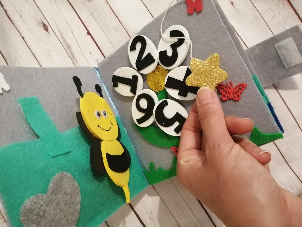 LIBRO SENSORIALE QUIET BOOK MONTESSORI LIBRI GIOCO FELTRO PUZZLE ME ...