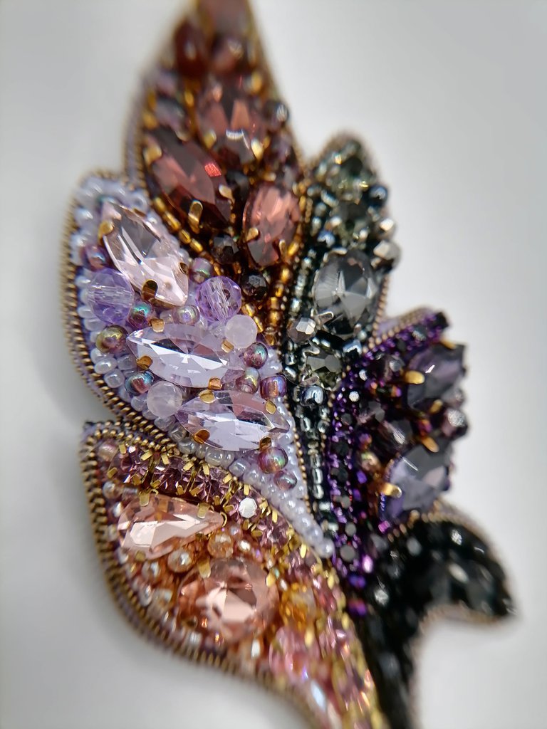 Spilla "piuma lilla/viola" - Gioielli - Spille - di creazioniinga | su ...