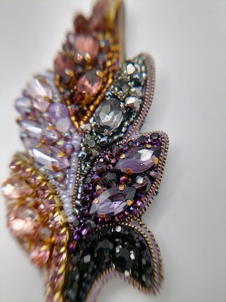 Spilla "piuma lilla/viola" - Gioielli - Spille - di creazioniinga | su ...