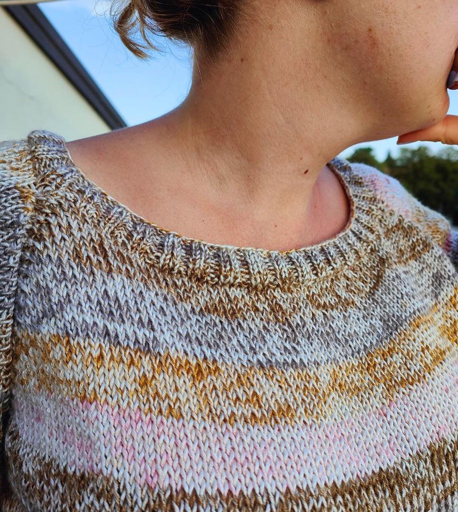 Maglione lungo con maniche raglan - Donna - Abbigliamento - di Clo ...