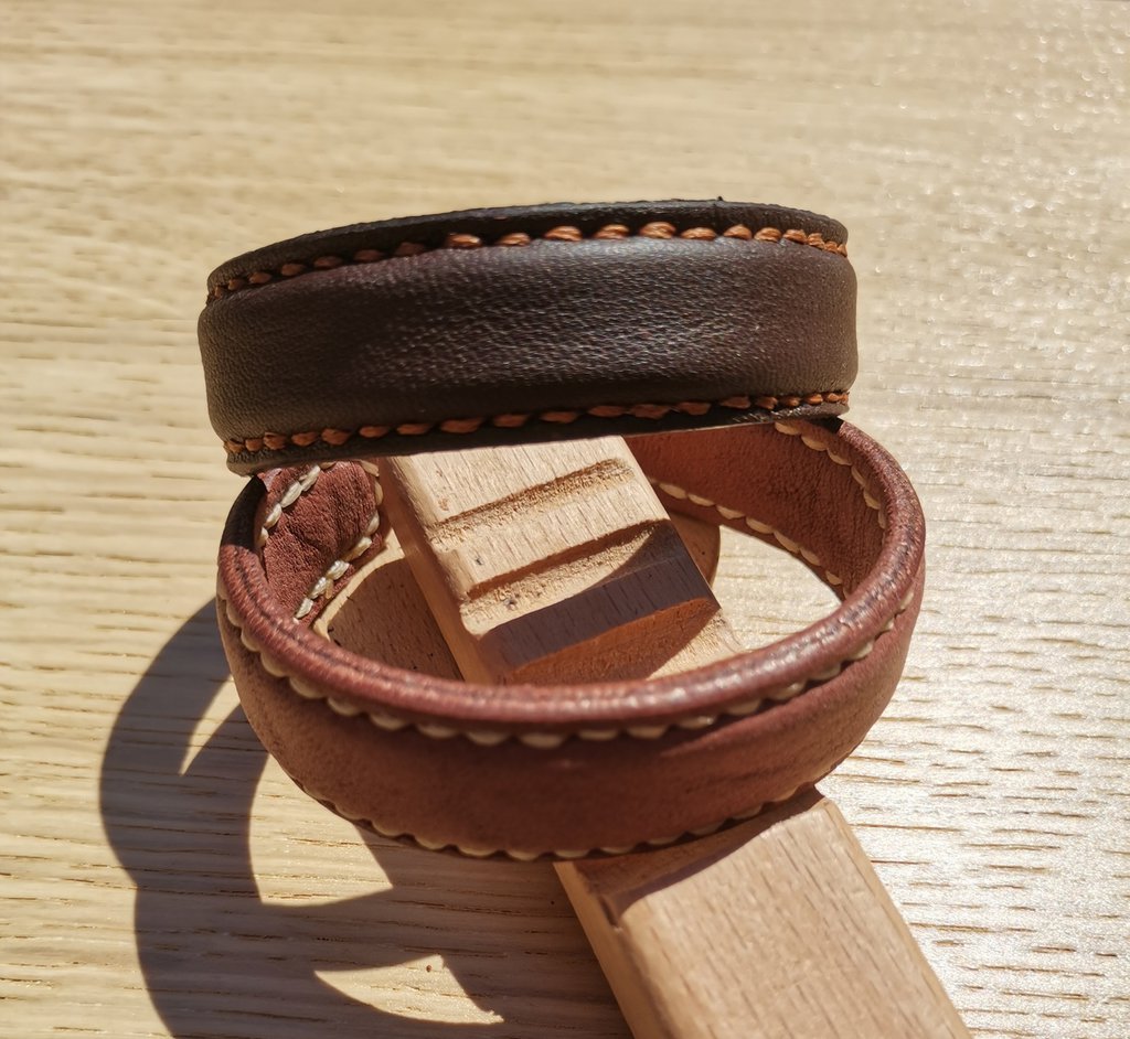 Bracciale rigido regolabile in cuoio - Gioielli - Bracciali e cavig ...