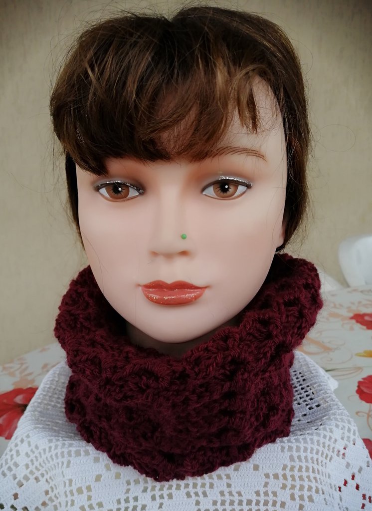 SCALDACOLLO LEGGERO BORDEAUX IN LANA 60% E ACRILICO 40% - Donna ...