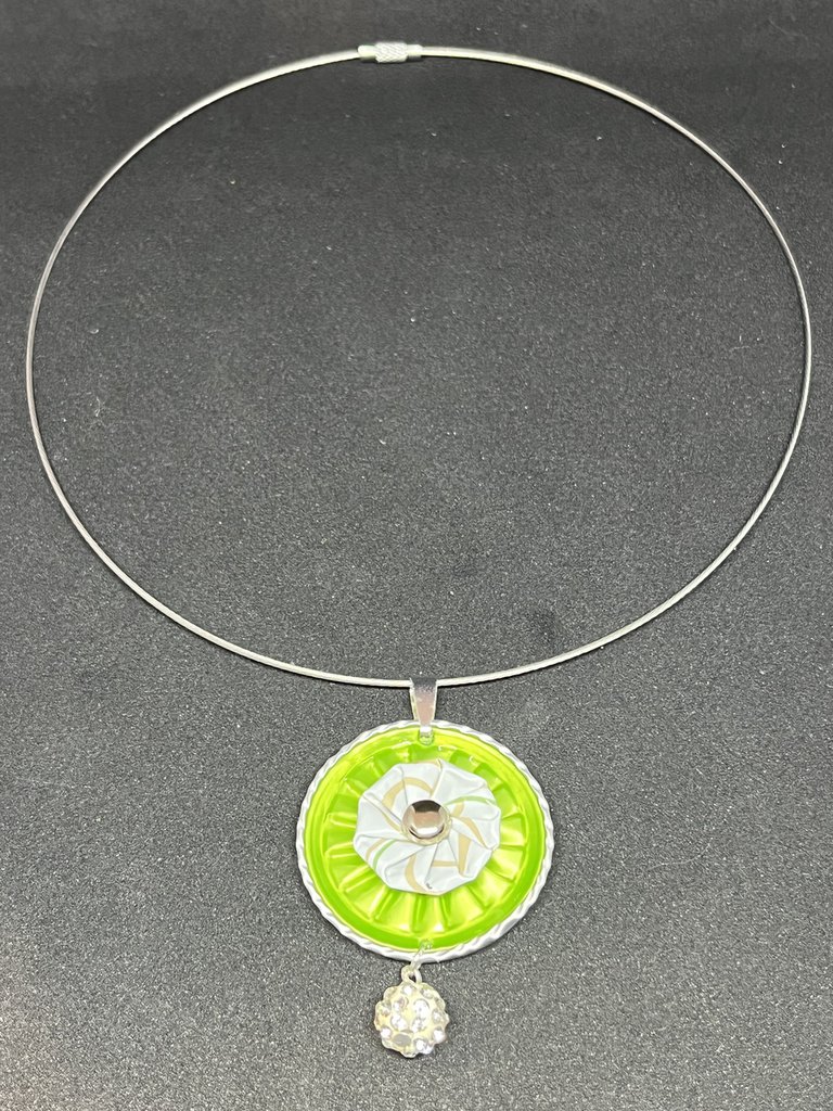 Collier rigido con pendente creato con capsule del caffè più perlin ...
