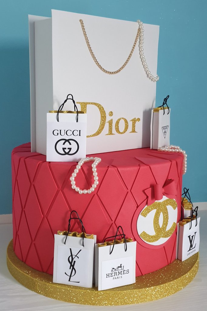 Torta lusso Dior - Feste - Decorazioni - di Luana creazioni | su MissHobby