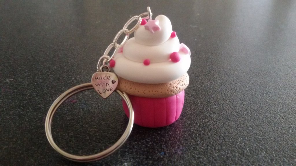 Cupcake in fimo - Feste - Bomboniere - di I Sogni in Fimo | su MissHobby