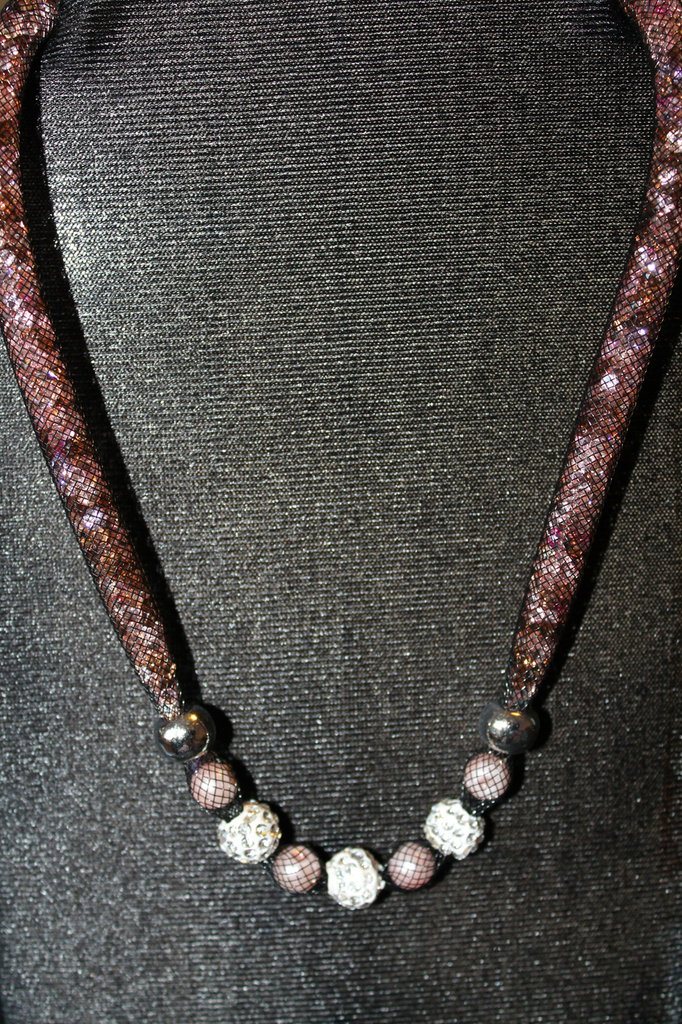 Collana in rete tubolare con cristalli swarovski e perle - Gioielli ...