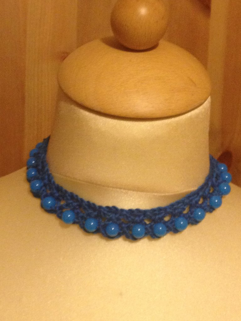 Collarino blu a uncinetto - Gioielli - Collane - di Pazzi Pizzi | su ...