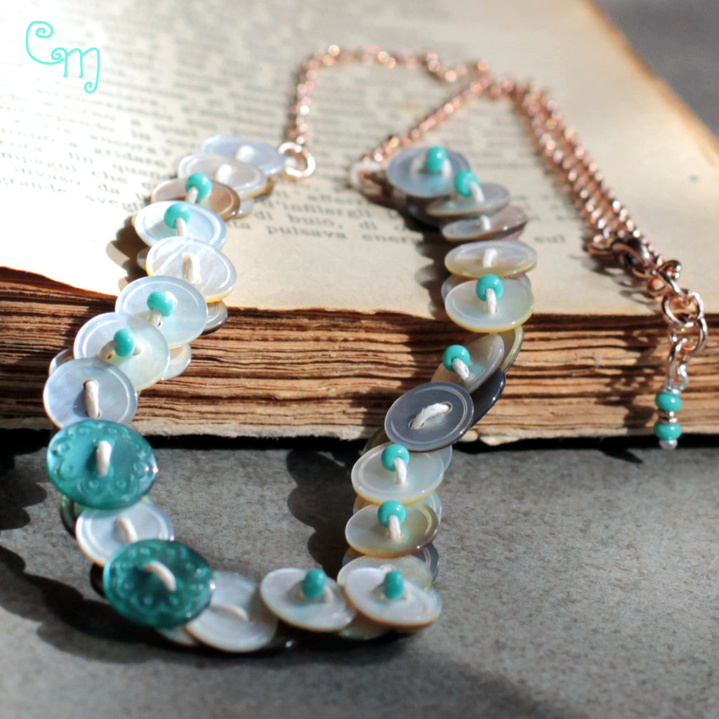 Collana retrò con bottoni in madreperla - Gioielli - Collane - di L ...