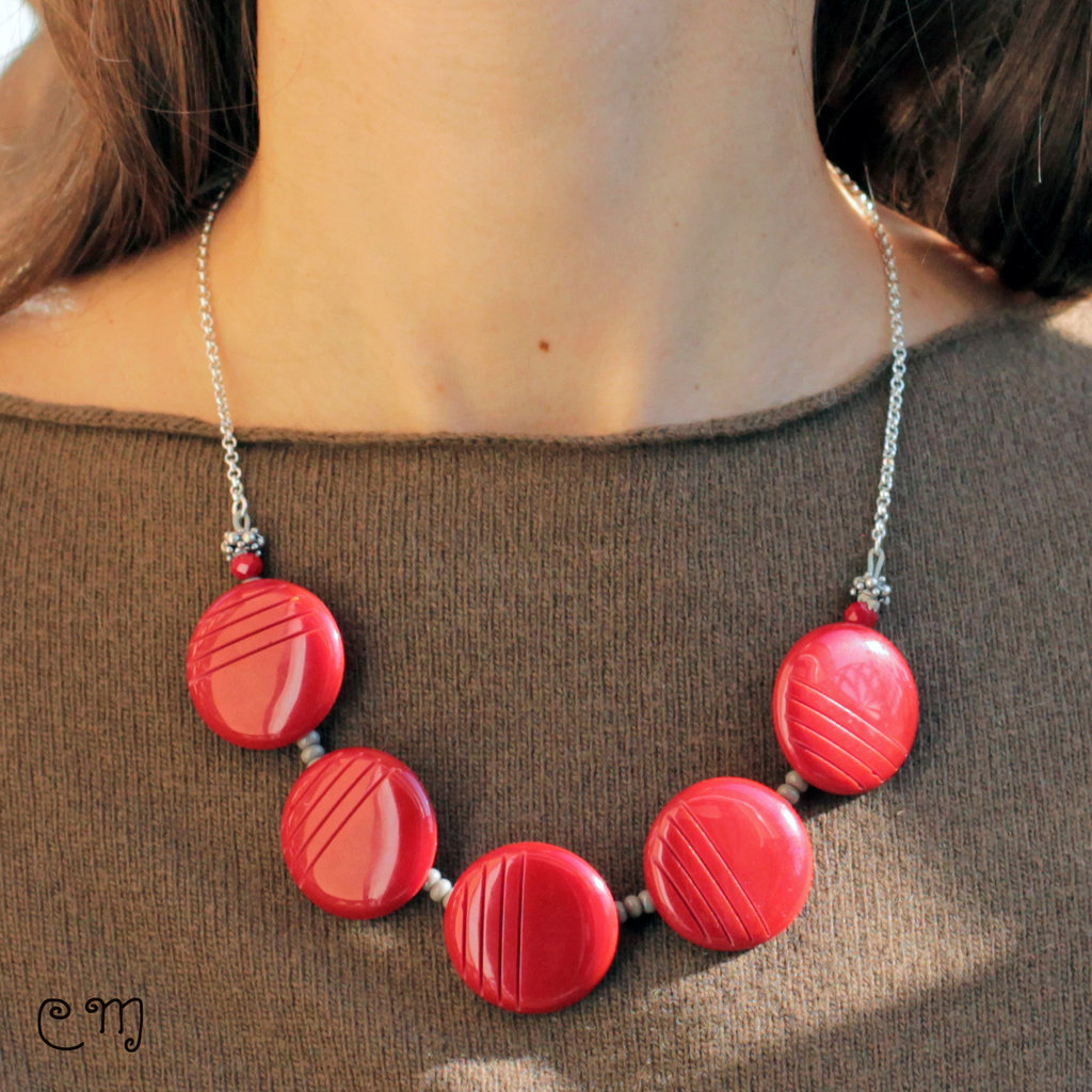 Collana rossa con bottoni vintage - Gioielli - Collane - di Le couc ...