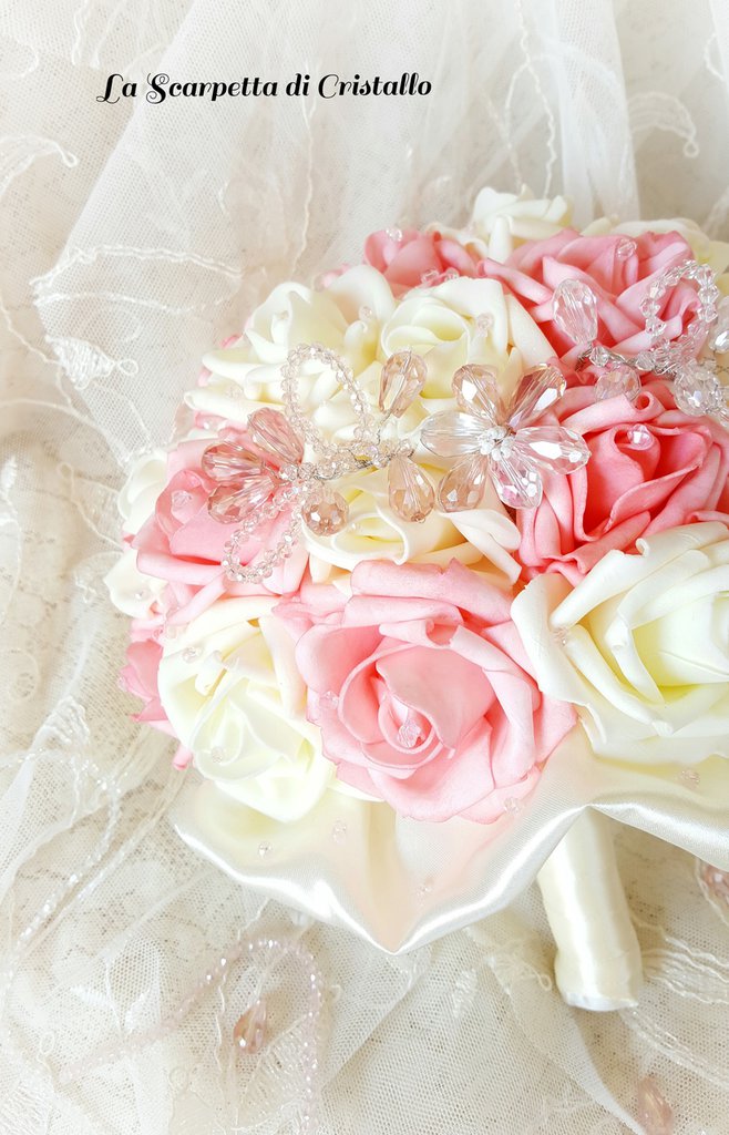Bouquet rose in foam rosa antico e avorio - Feste - Matrimonio - di ...