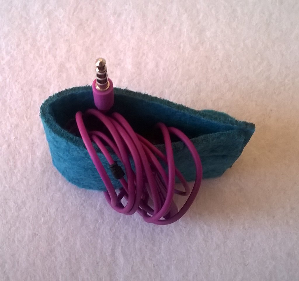 Porta auricolari porta cuffiette blu avvolgi cavi unisex - Uomo - A ...
