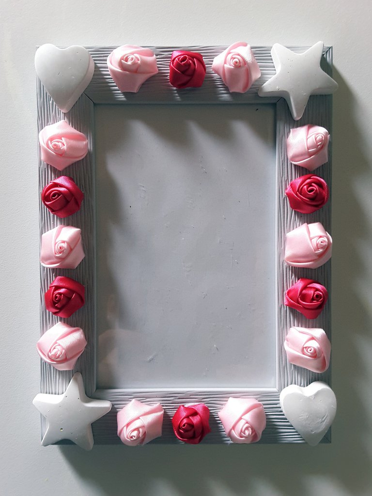 Cornice elegante rose - Per la casa e per te - Decorare casa - di ...